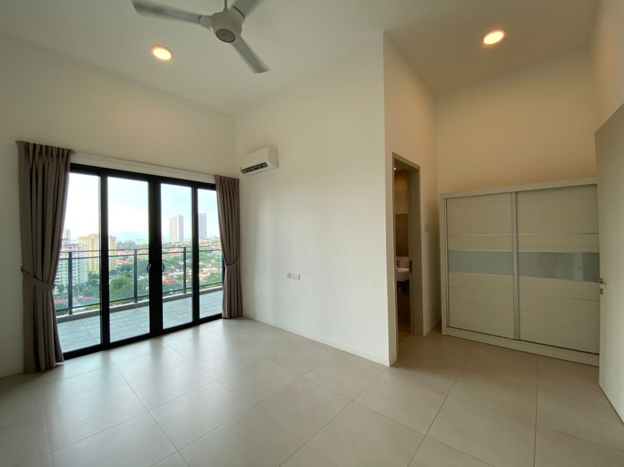 Mira Residence